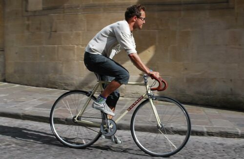 Vélo fixie : le cycle à pignon fixe qui redevient à la mode